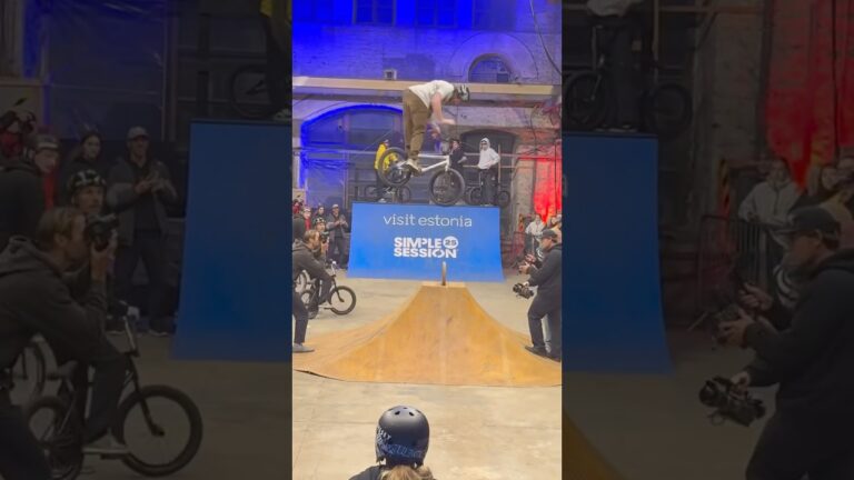 Matt Ray going off on the #SIMPLESESSION’s Bell @ the SS25 x ...